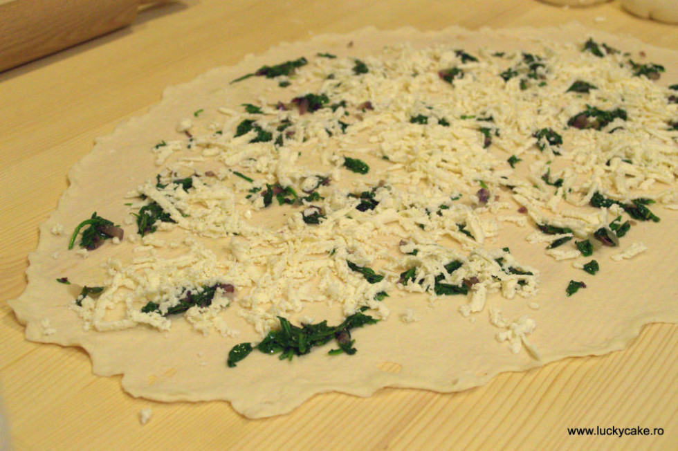 Placinte codrenesti invartite - Lucky Cake